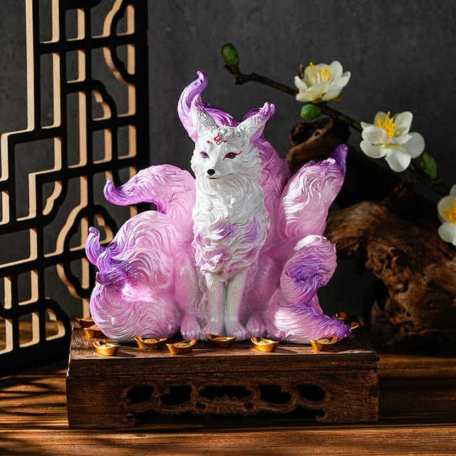 Nine-tailed fox ornaments, fairy fox, lucky little fox, Buddhist temple ...
