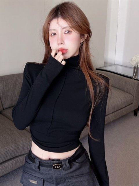 White with velvet grinding hair inside the high neck shirt, female ...