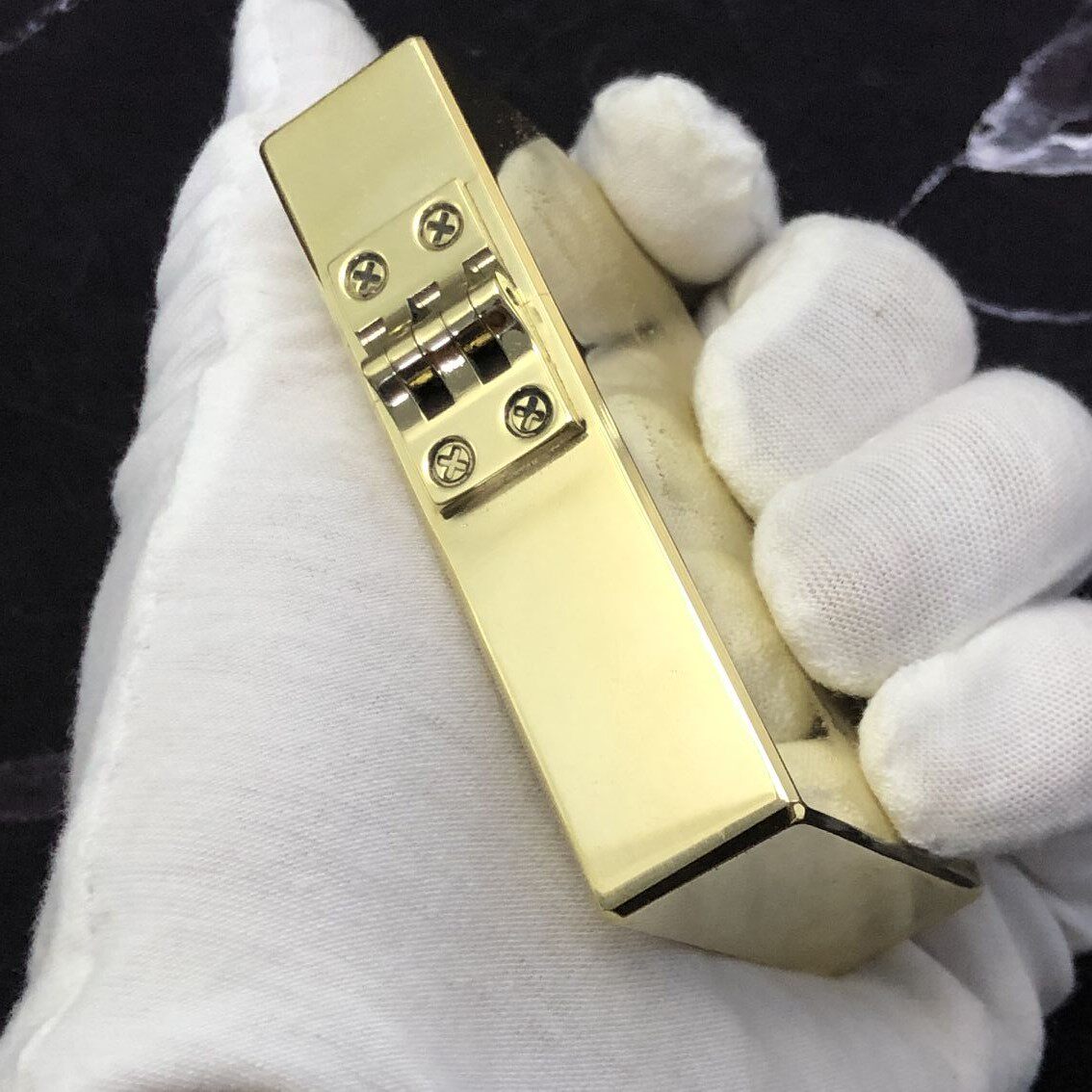 Щитът на Зоро - Ретро месингова настолна декорация