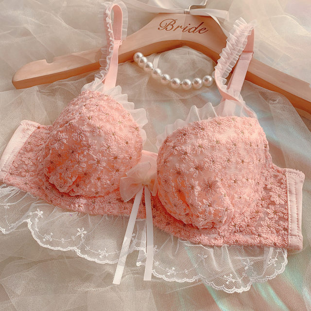 Autumn and winter new sweet girly embroidered three-dimensional flower ...