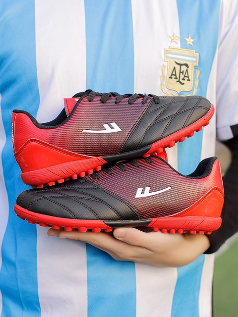 Pull-back sports shoes, student physical education class competition ...