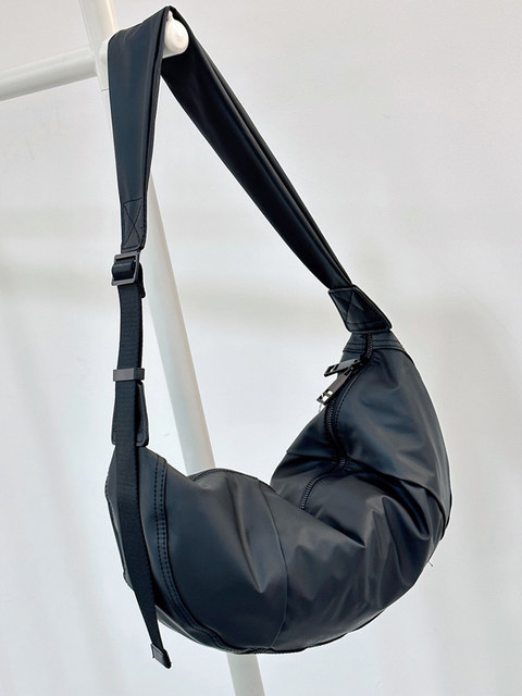 Large -capacity dumpling dumplings bags autumn fashion sports outdoor ...