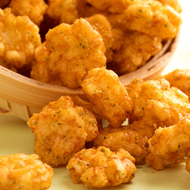 Wangwang Xiaoxiaosu delicious nostalgic snack gift package to satisfy ...