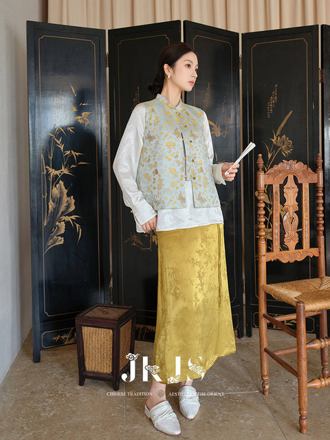 JKJS new Chinese style buckle vest 2025 new improved Tang jacquard top