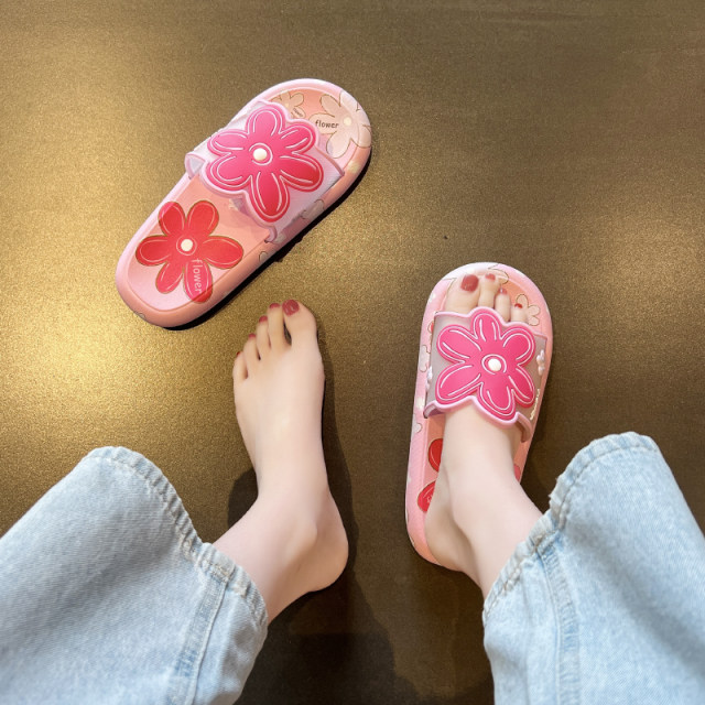 Slippers for women to wear outside in the summer, flat-soled bathing ...