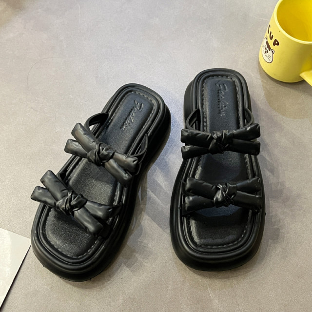 Internet celebrity slippers for women in summer 2024 new type of shit ...