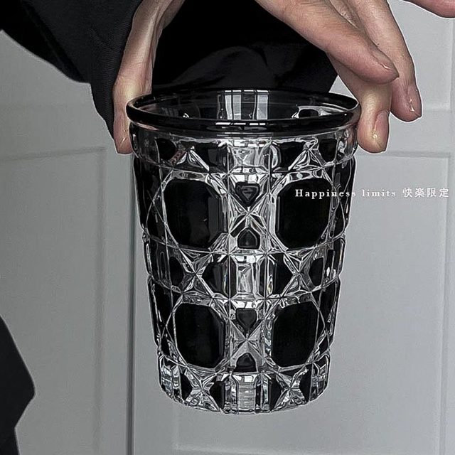 Retro light luxury rhombus crystal glass, wine cup, high-end whiskey ...