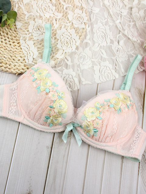 The third free order RisaMagli Youlinana push-up bra girl shallow cup ...