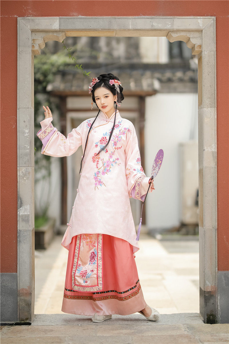 Qing Dynasty costume female Gege clothing flag service high -end ...