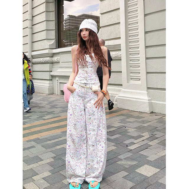 Li Wanjun, fragrant grandma, small fish suspender for women in early ...