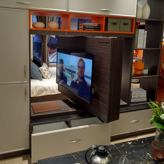 Jin Xuri 360° Rotating TV Stand - LCD TV Bracket