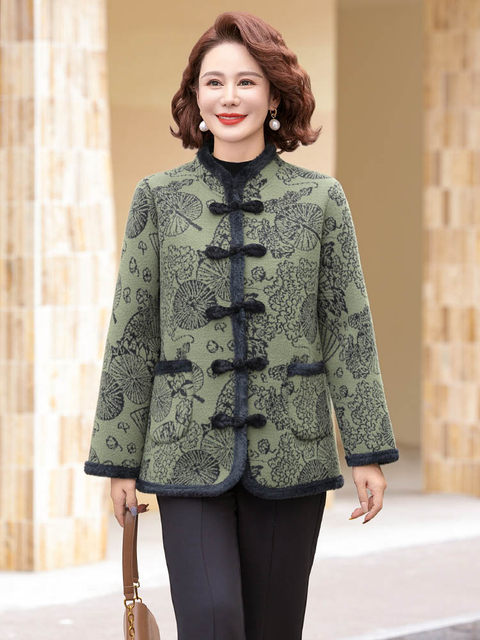 The new mother in autumn and winter plus velvet thick jacket grandma ...