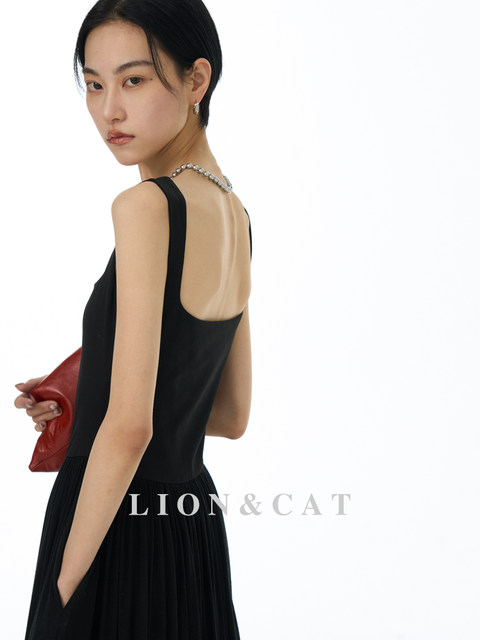 LIONCAT/French elegant Hepburn style U-neck sexy backless waist-retracted little black skirt ...