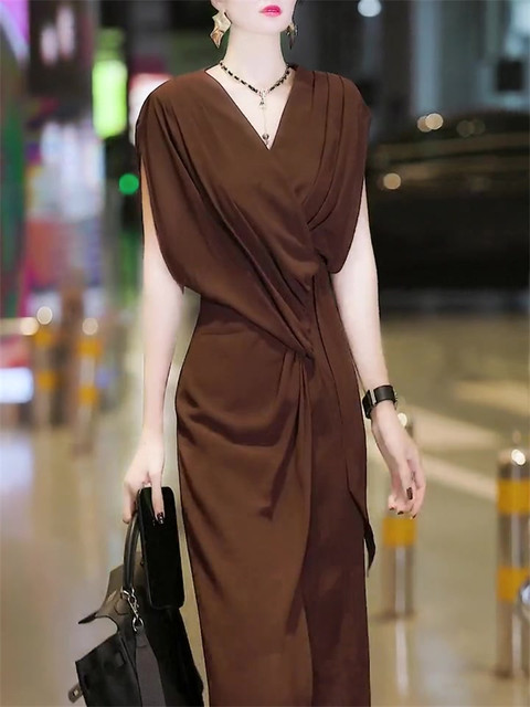 European-style high street slim-covering dress for women in summer V ...