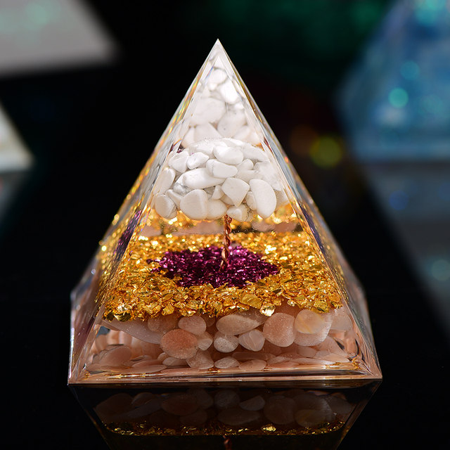 Natural crystal landed, good luck ornaments, pyramid rough stone ...