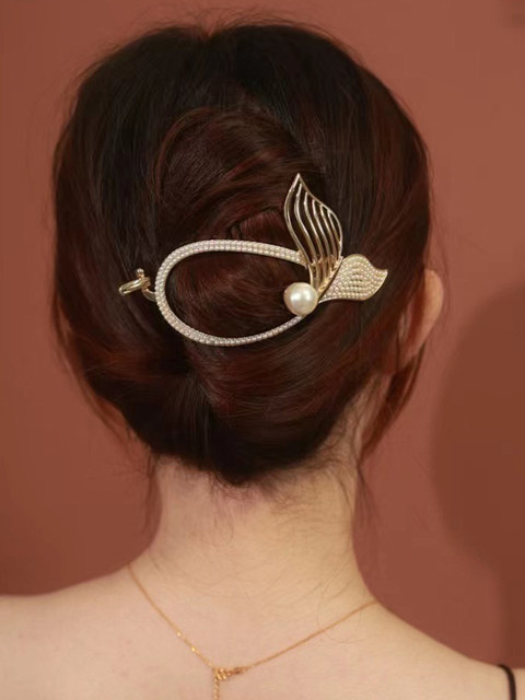 Pearl fishtail twist clip high -level sense grabbing summer net red ...