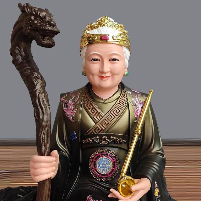 The new painted black mother statue of the black old lady statue of ...