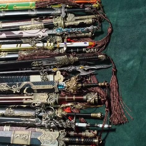 Metal weapon model toy ornaments hand figure GK martial arts sword ...