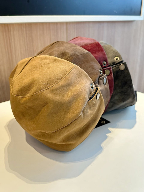 Ahead hat Angola red hot girl wind duck tongue hat men and women high ...