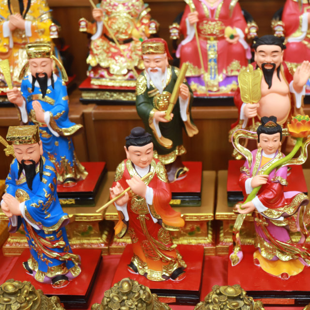 Ciyuange Eight Immortals Crossing the Sea Figurines: Eight Immortals ...