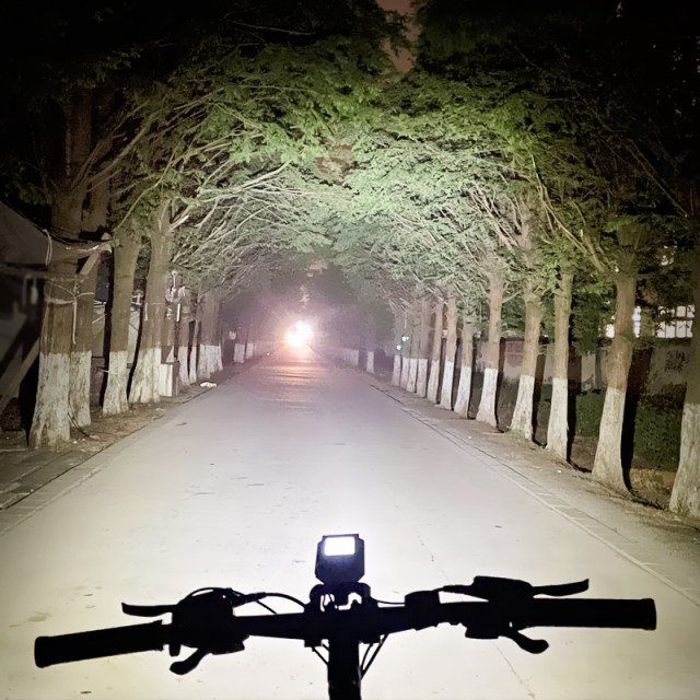 Mountain bike lights, night riding headlights, speedometer lights ...