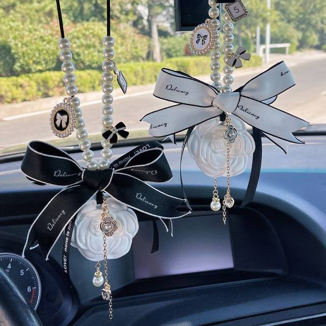 Camellia Car Pendant Fragrance Diffuser Car Aromatherapy Rearview ...