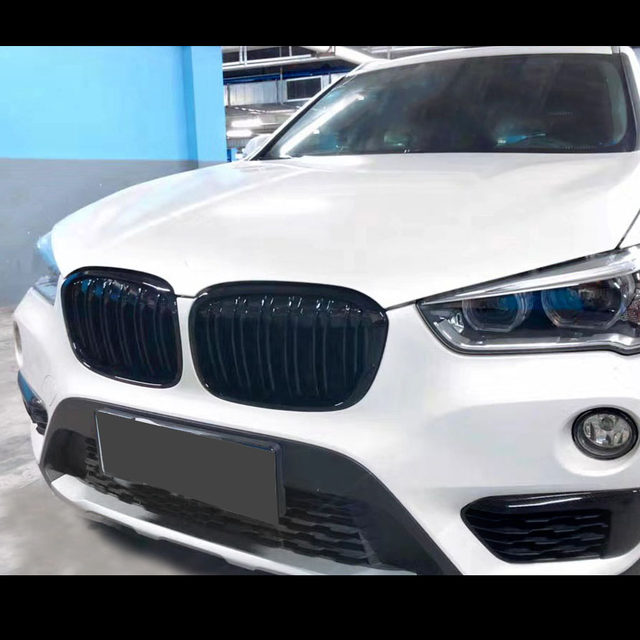Suitable for BMW X1 center grille 24 models U11 bright black 16 years ...