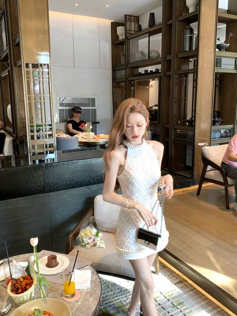 COOLLINE Lin Zixi human diffuser customized fabric pearl collar ...