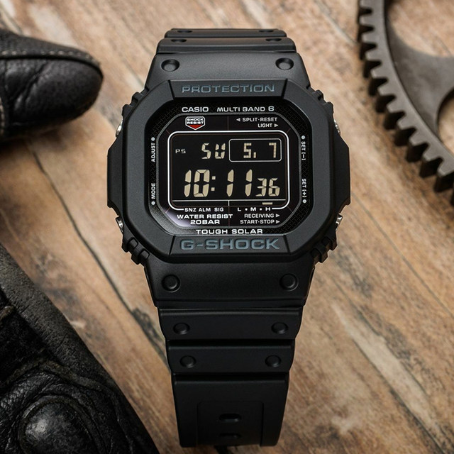 Casio small red circle G-SHOCK square solar six-bureau radio wave sports watch for men GW-M5610-1/1B