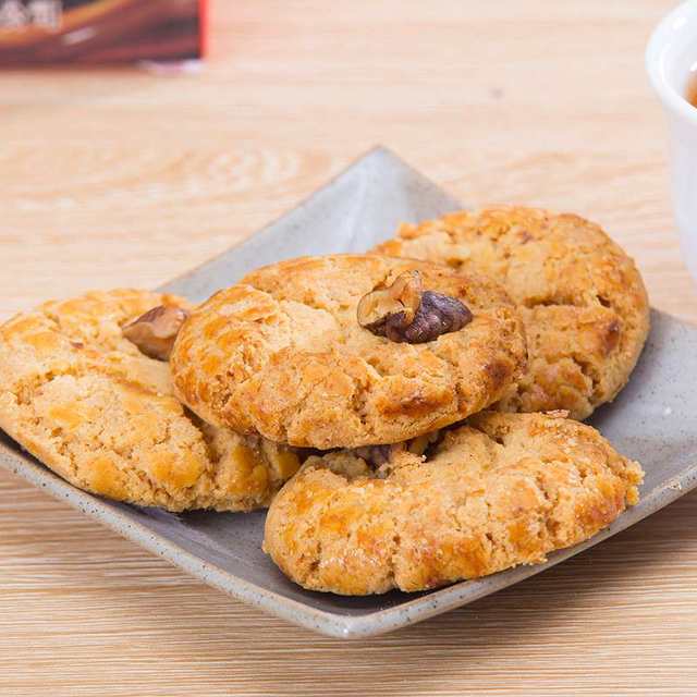 Guangzhou Restaurant Classic Walnut Cake 220g Likofu Shortbread Pastry Baked Biscuits Guangdong ...