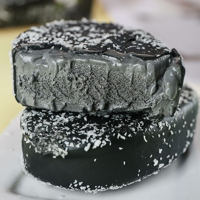 Austrian Ice Cream Coconut Gray Coconut Cloud Latte Chocolate Crispy ...