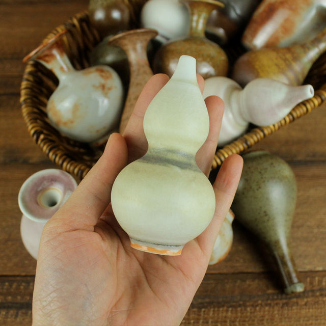 Retro Chinese -style small flower bottle tea table Coarse pottery mini ...
