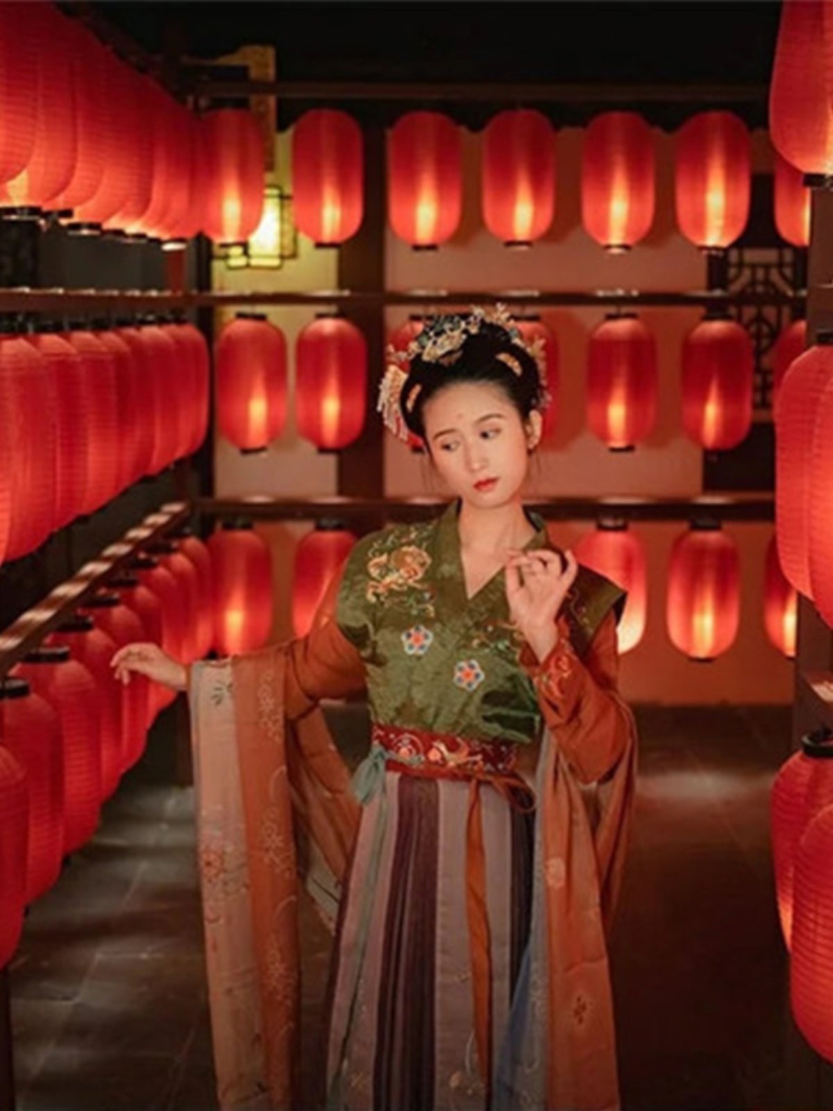 Hi Paige Satin Palace Lantern - Tang Dynasty Style Decoration