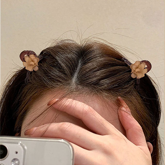 Camellia exquisite small grabber half-tied hairpin on the back of the ...