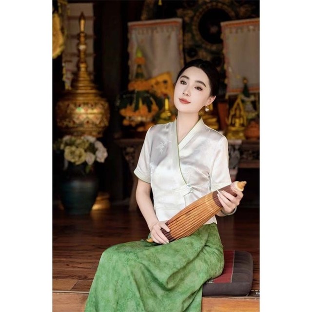 Dai clothing female internet celebrity same style Dai suit Yunnan Thai ...