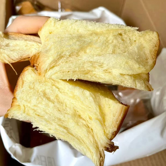 Thick-cut toast bread, whole box breakfast, healthy and nutritious ...