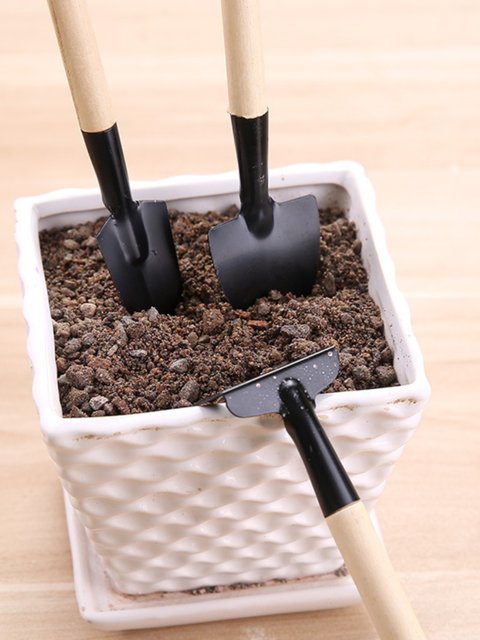 Three-piece set of mini gardening tools, flower planting tools ...