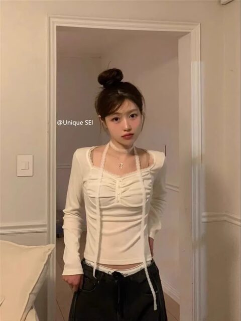 Unique SEI Korean version of pure lace streamer pleated slim short slim ...