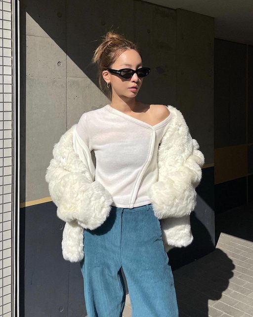 Unique SEI Korean style personalized design slanted neck off-shoulder ...