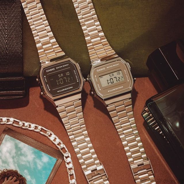 The new cool Casio male watch reveals the CASIO retro square A168WEM-1/7D