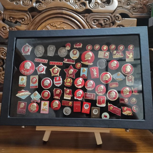 Badge storage box transparent dustproof armband medal storage and ...