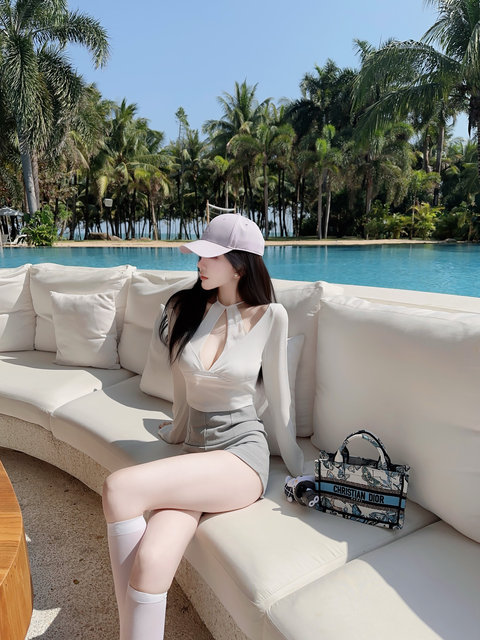 Eva Junjun Jiang hot girl sexy halter neck hollow strapless long sleeve T-shirt for women ...