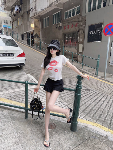 Eva Junjun Jiang American hot girl red lips printed short-sleeved T-shirt for women loose slim ...