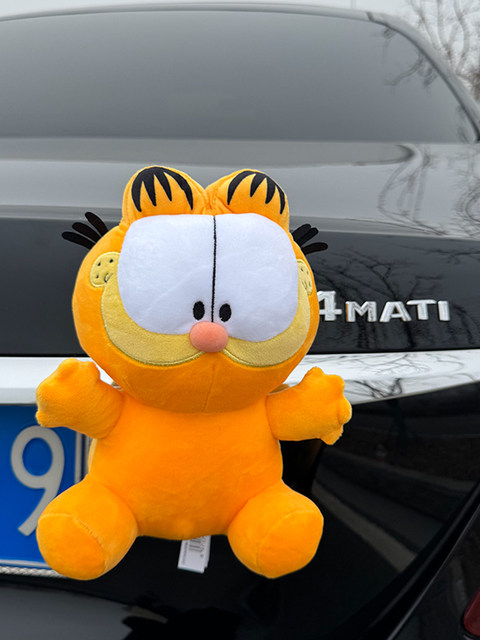 Garfield motorcycle decoration doll doll electric car small accessories ...