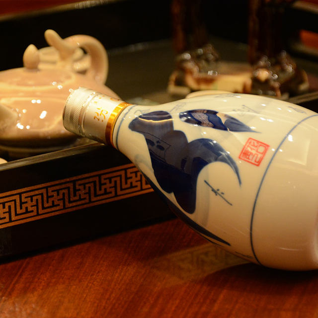 Shanxi Xinghuacun Fenjiu 53% blue and white 20 fragrance type 375mL*6 bottles of wine in a box