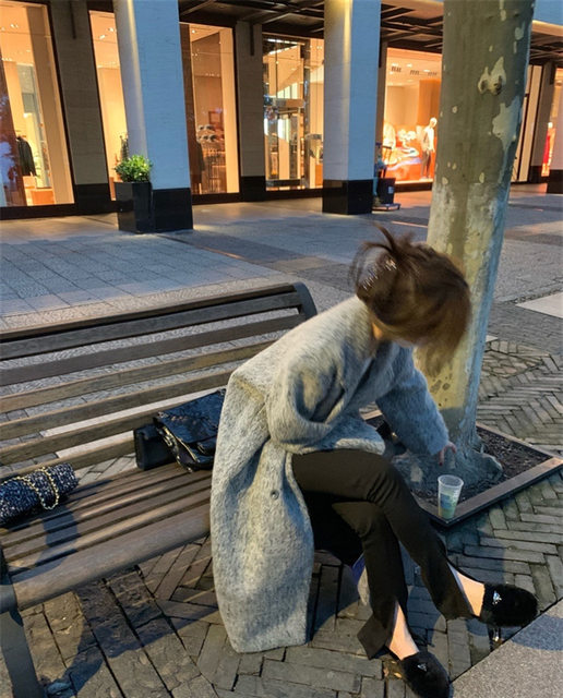 One piece that can survive the winter ~ long hair mohair chaebol gray ...