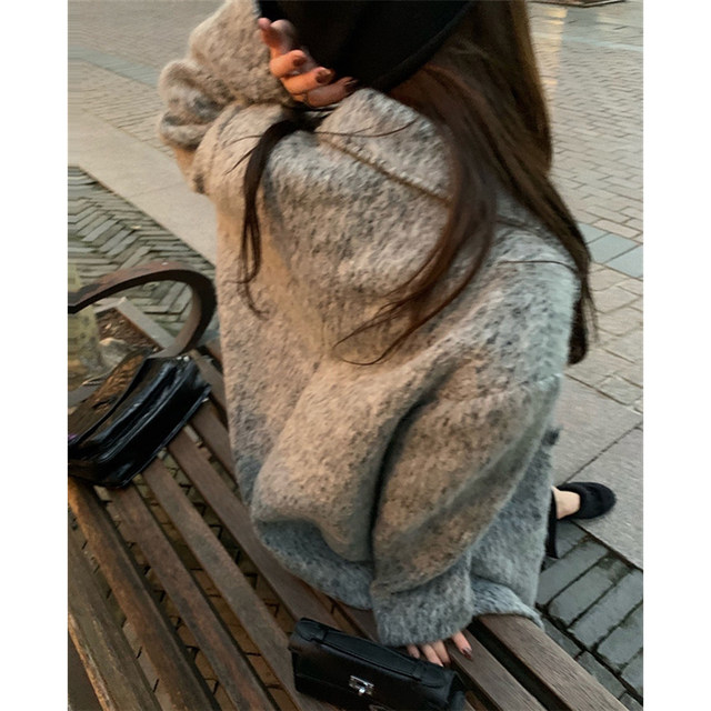 One piece that can survive the winter ~ long hair mohair chaebol gray ...