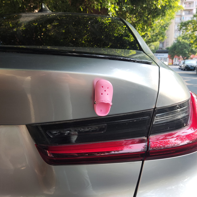 Cute Crocs Car Ornaments Car Tail Pendant Roof Doll Decoration Car ...