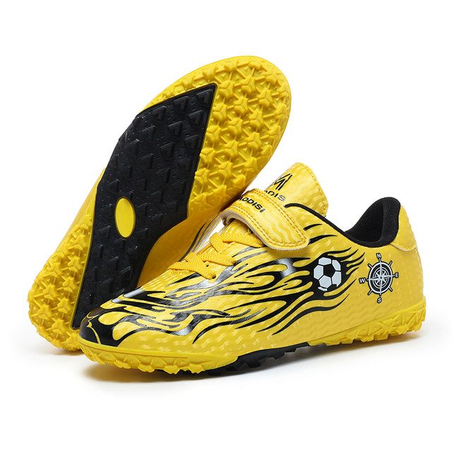 Genuine children's football shoes, training shoes, broken spikes, no ...