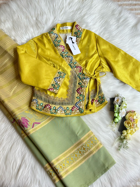 Yunnan Xishuangbanna Dai costumes, women's dance clothes, spring and ...